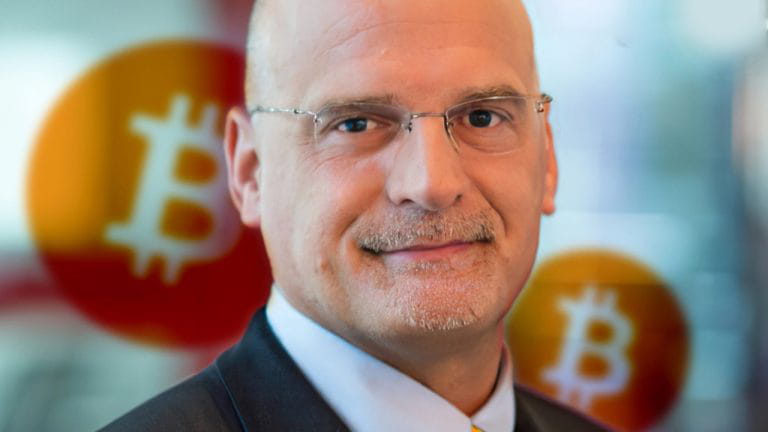 Commodity Strategist Mike McGlone Predicts a Recession as To | Mr BIG WHALE on Binance Square