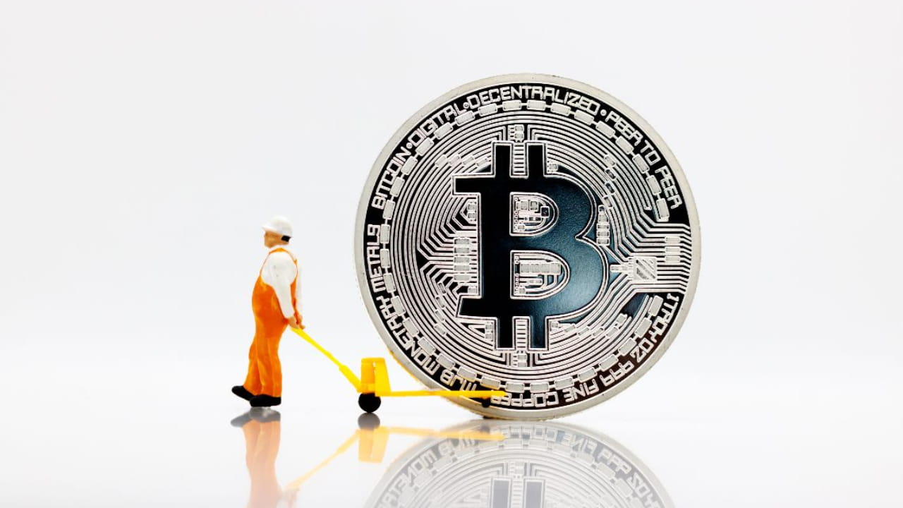 Satoshi's mathematics: how the Bitcoin system works | Manvel on Binance ...