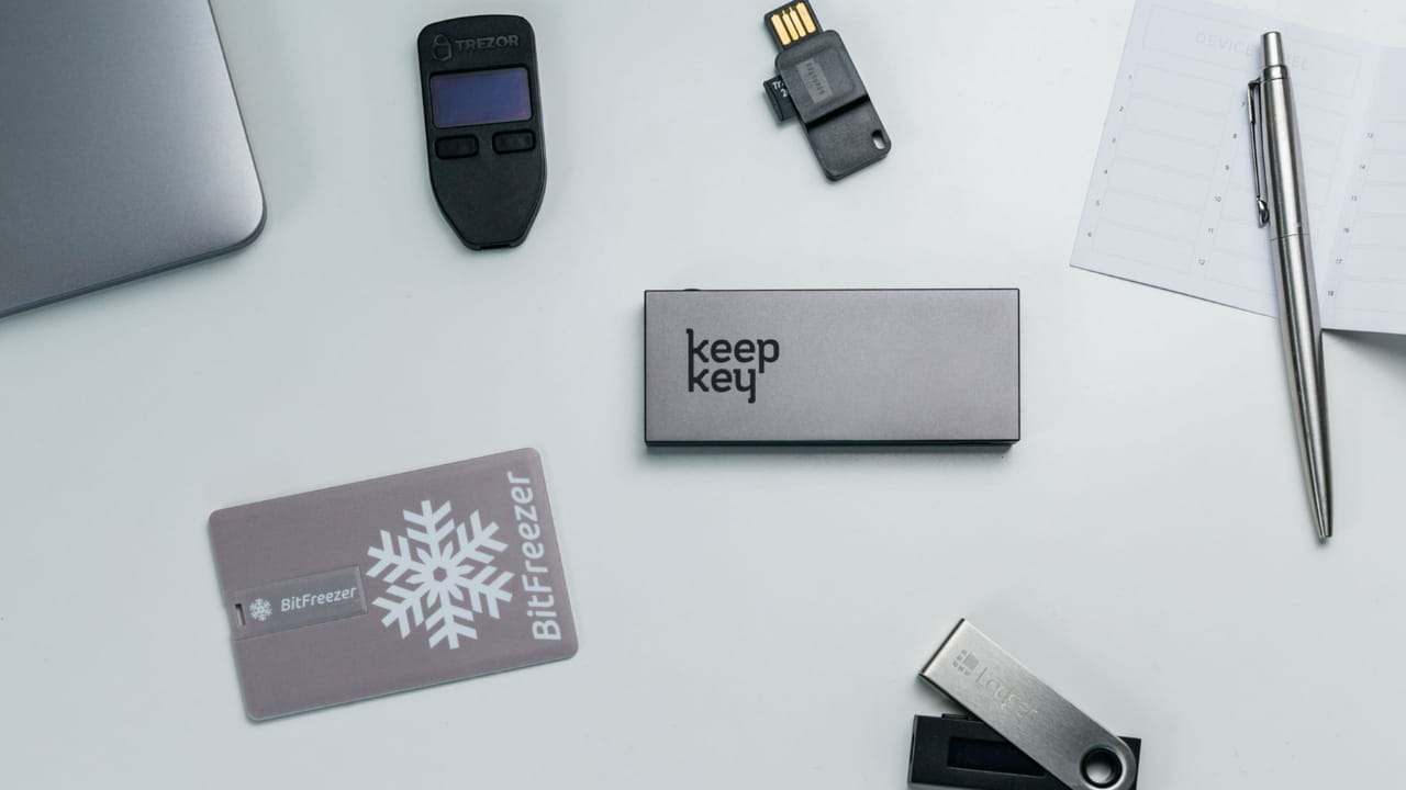 Demand for hardware wallets has increased in Russia | CryptoDjango on ...