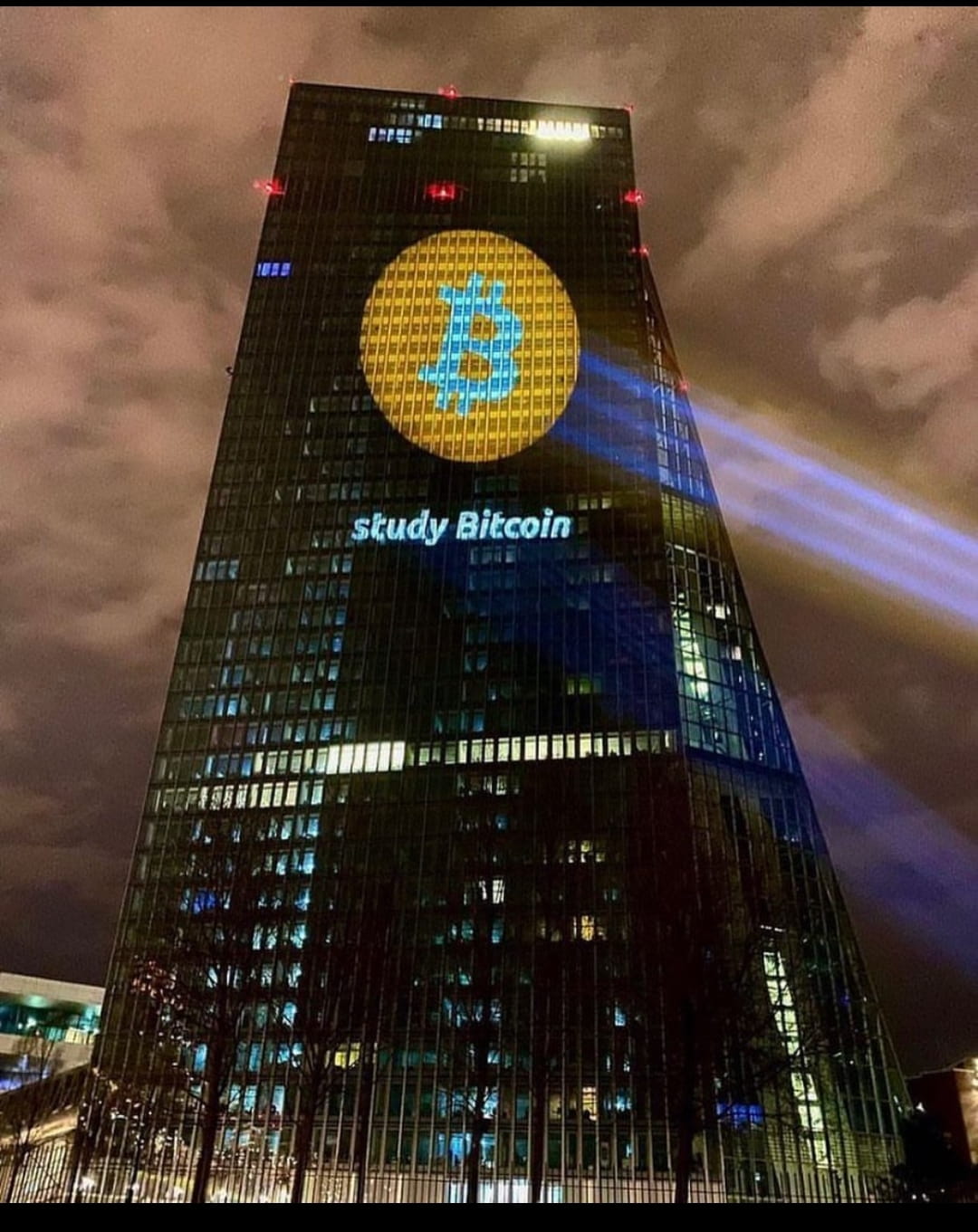 "Binance" is displayed in the tallest building in the world | Kasonso ...
