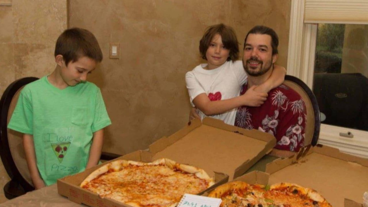 Today, May 22, is Bitcoin Pizza Day. | Mister Sailer on Binance Square