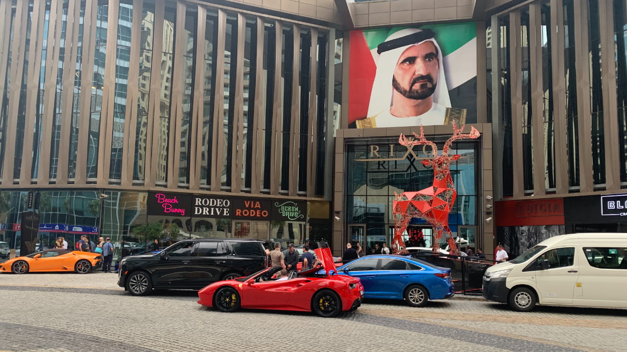 Tesla's "Butler" Zuckerberg: Cook is as low-key as Jobs' era and ...