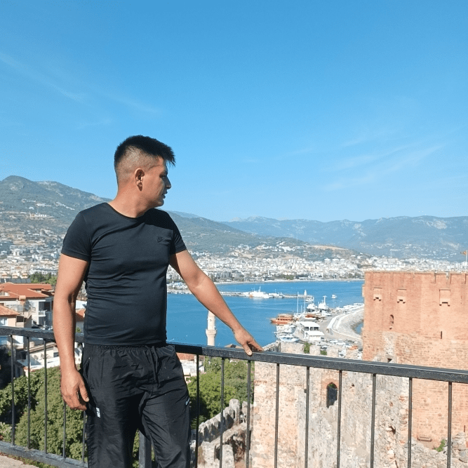 ملف Emre Toy Follow me الشخصي | Binance Square