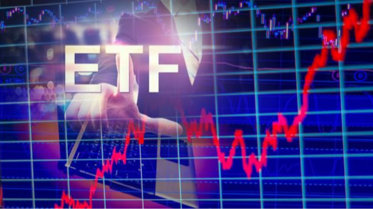Ethereum ETH in BlackRock ETF plan soared to a 7-month high, surpassing Bitcoin BTC; altcoins ...
