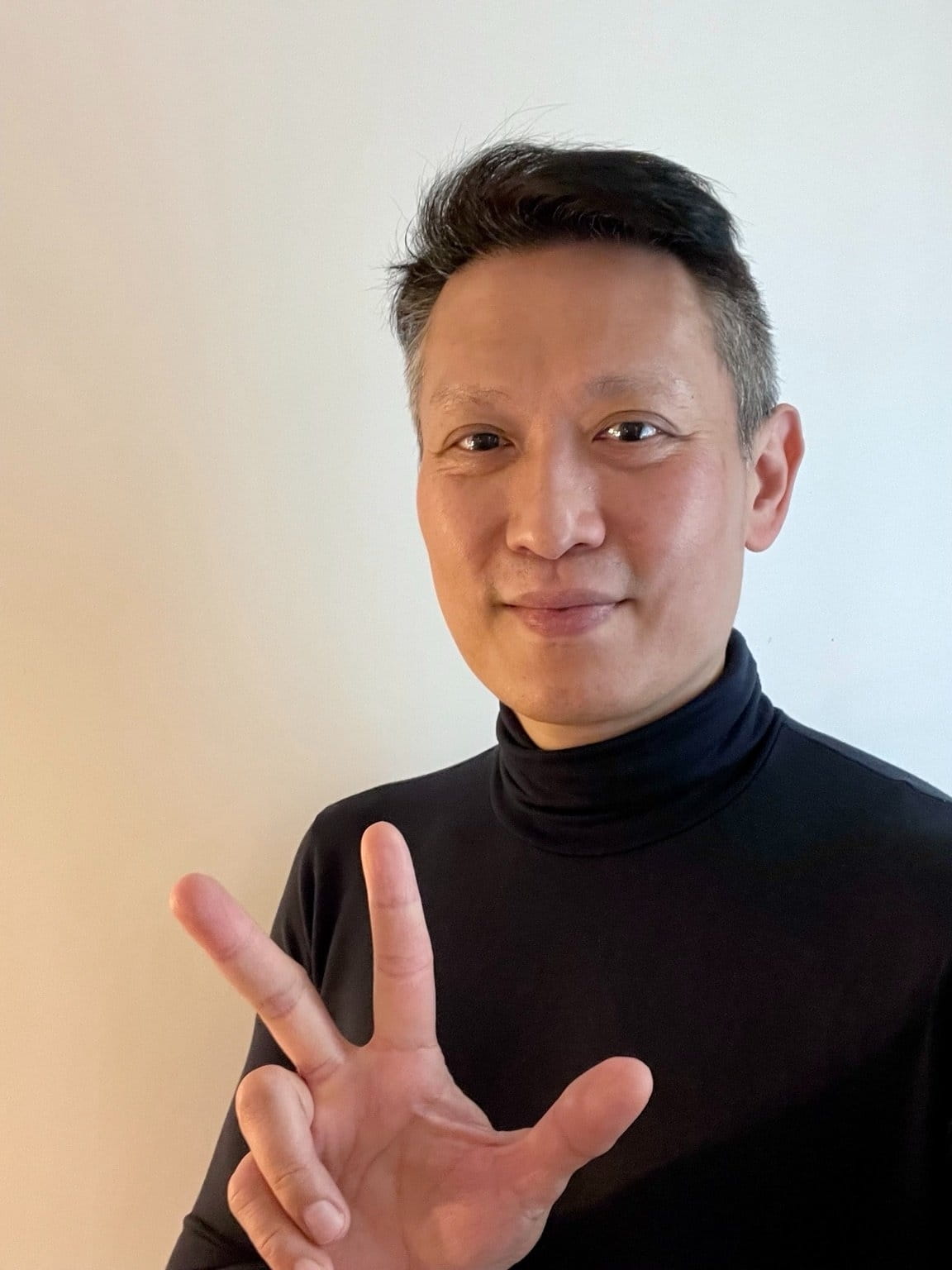 #BinanceCEO Richard Teng introduces a symbolic trio, | Crypto Solutions ...