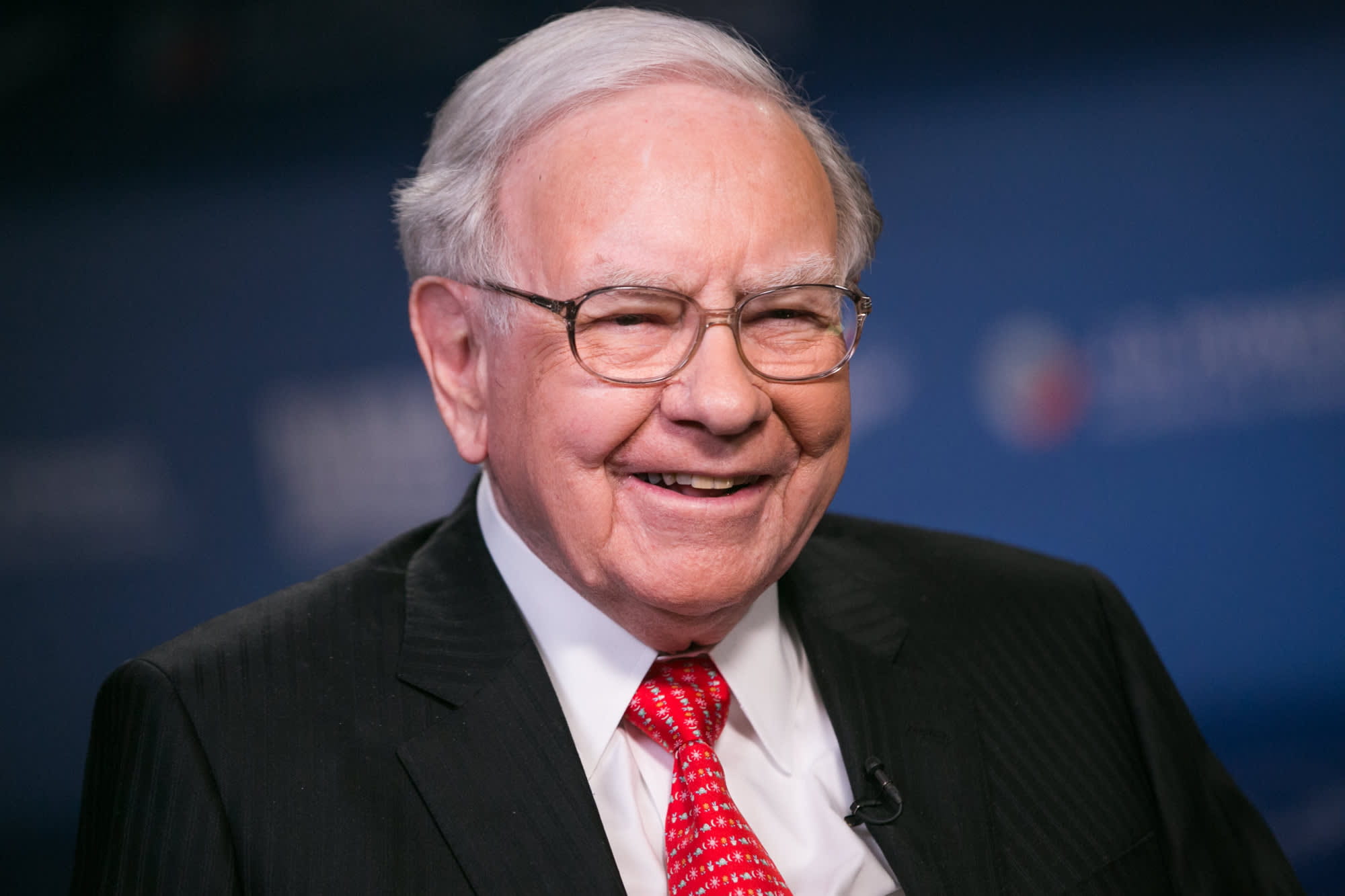 🎉Invest like Warren Buffett Warren Buffett spent several y | CHN Coin ...