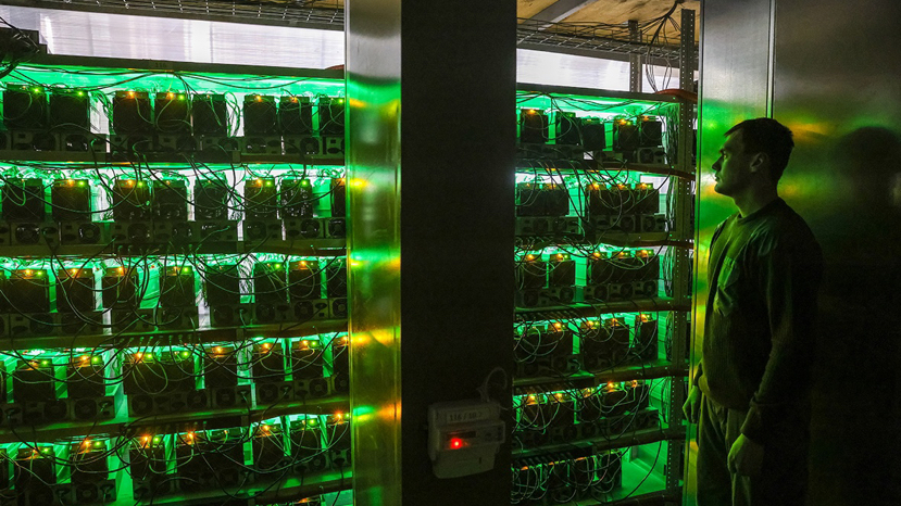 Miners increased their Bitcoin production ahead of the halving ...