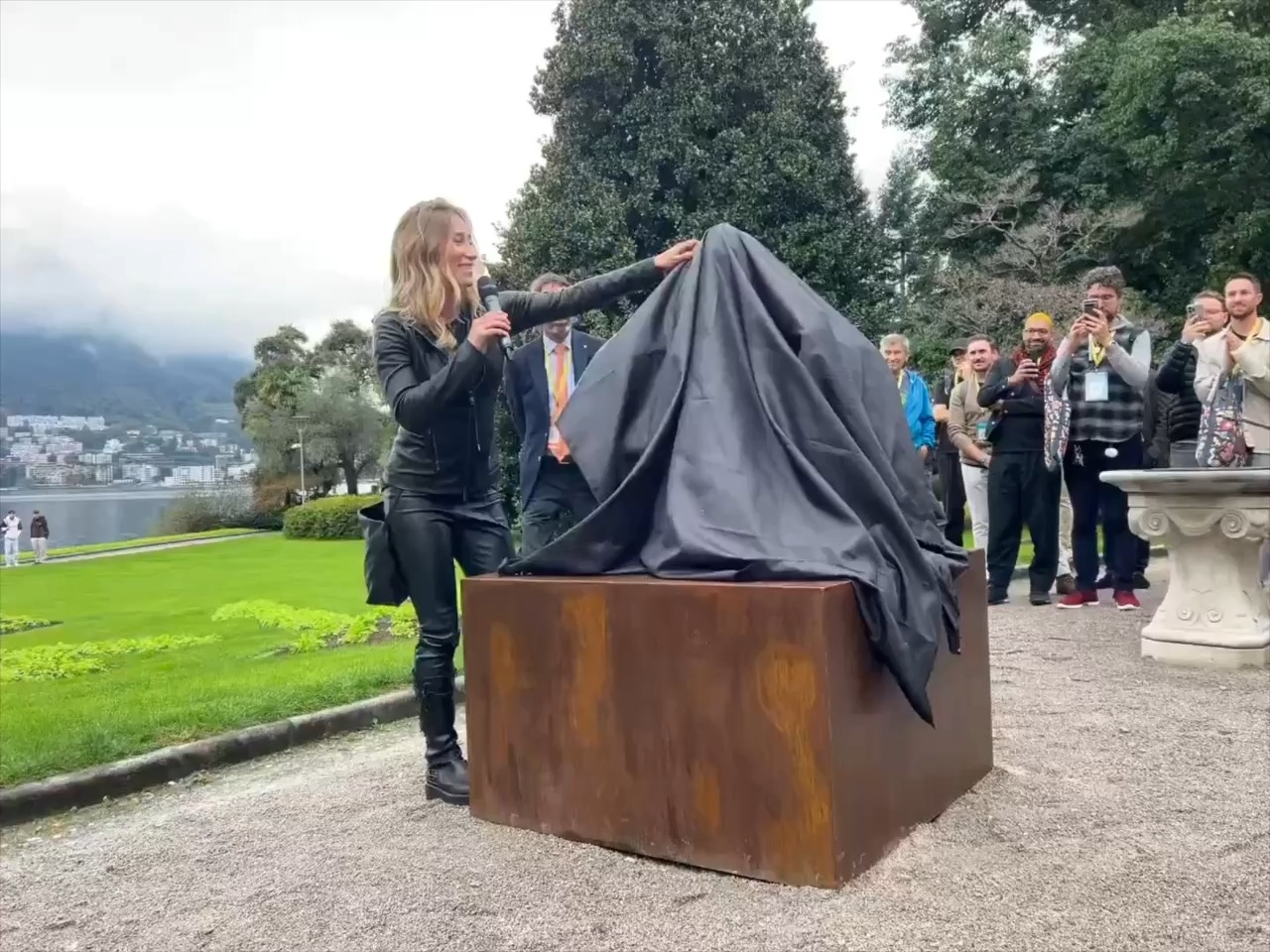 Statue in honor of Satoshi Nakamoto unveiled in Lugano, Switzerland ...