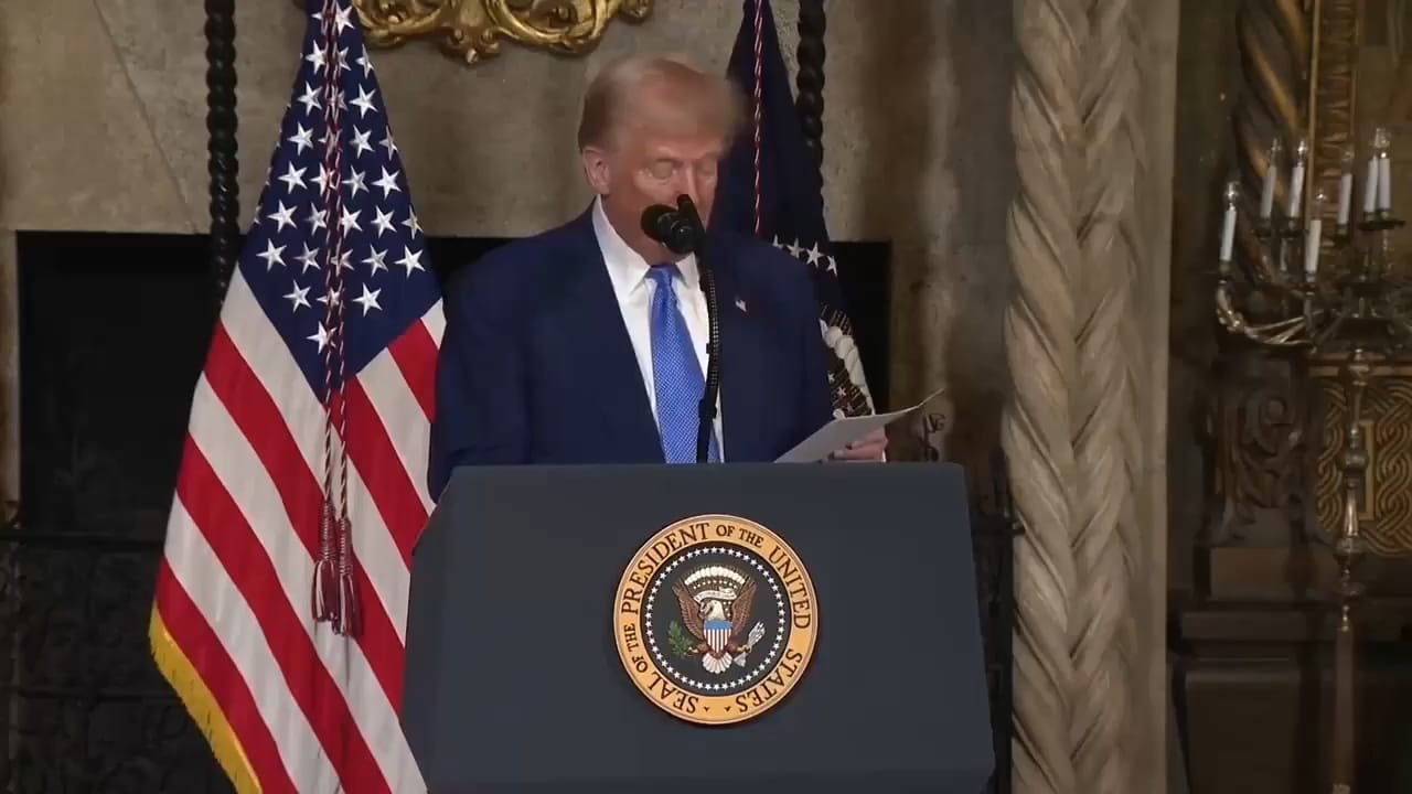🚨 EARLIER TODAY 🚨 🇺🇸 President Trump reads list of US government fraud ...
