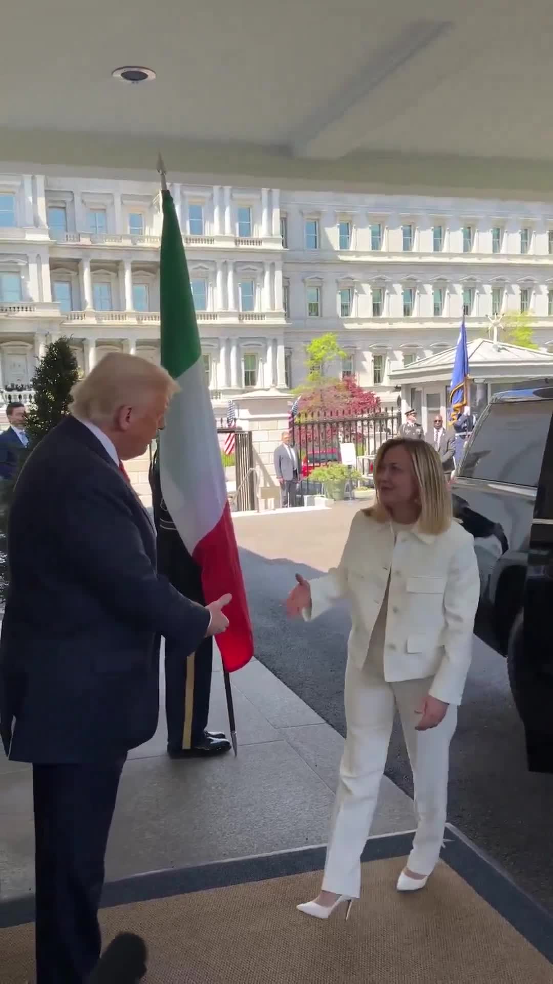 TRUMP WELCOMES ITALIAN PM GIORGIA MELONI TO THE WHITE HOUSE President ...