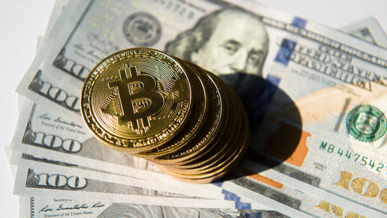 $BTC is in a sideways entanglement, the trend is about to break the ice ...