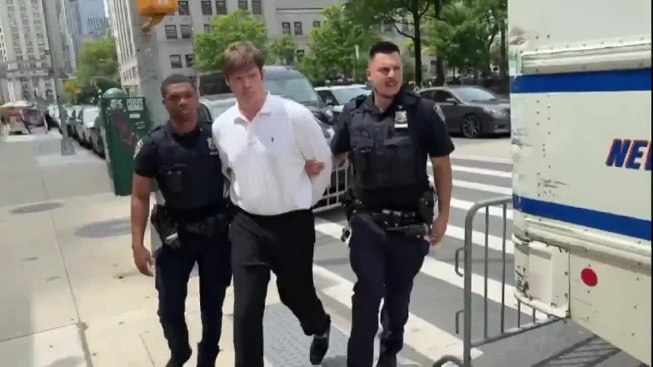 💥 Bitcoin investor tortured for weeks in NY mansion to reveal wallet ...