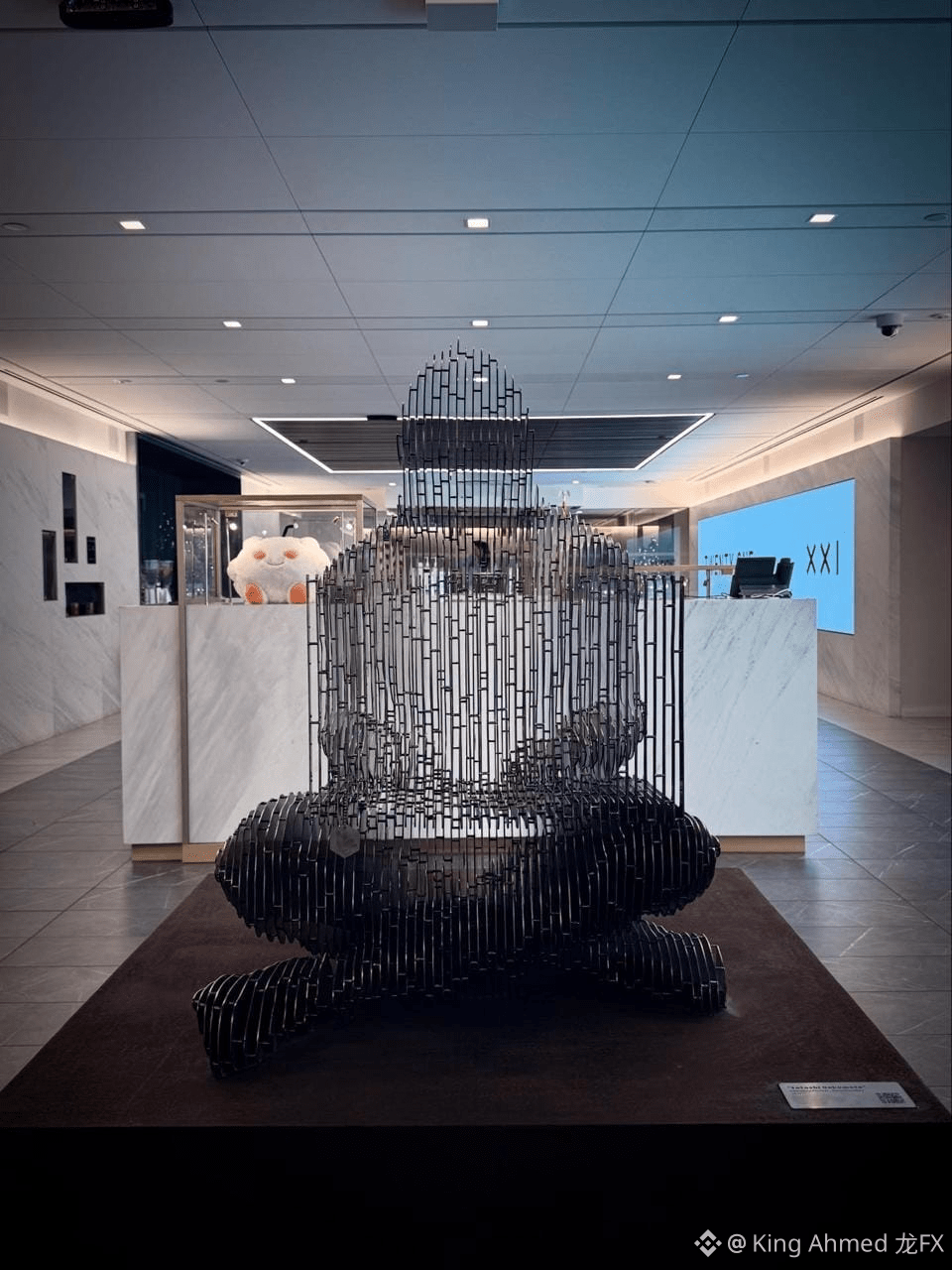 Una nueva estatua de Satoshi Nakamoto aparece en Wall Street | King ...
