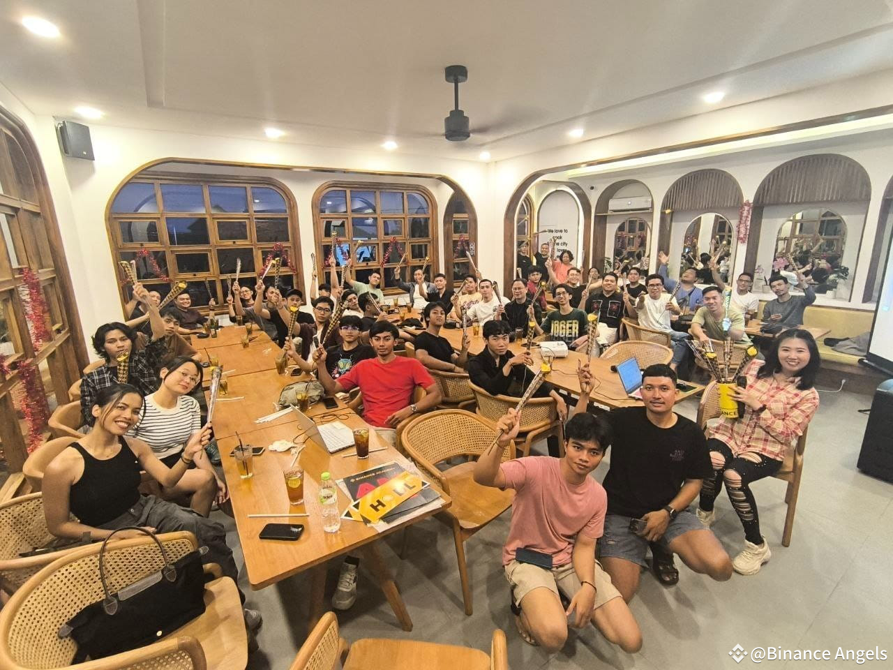 Last Saturday, our #Binance Angels hosted a special Valentin | Binance ...